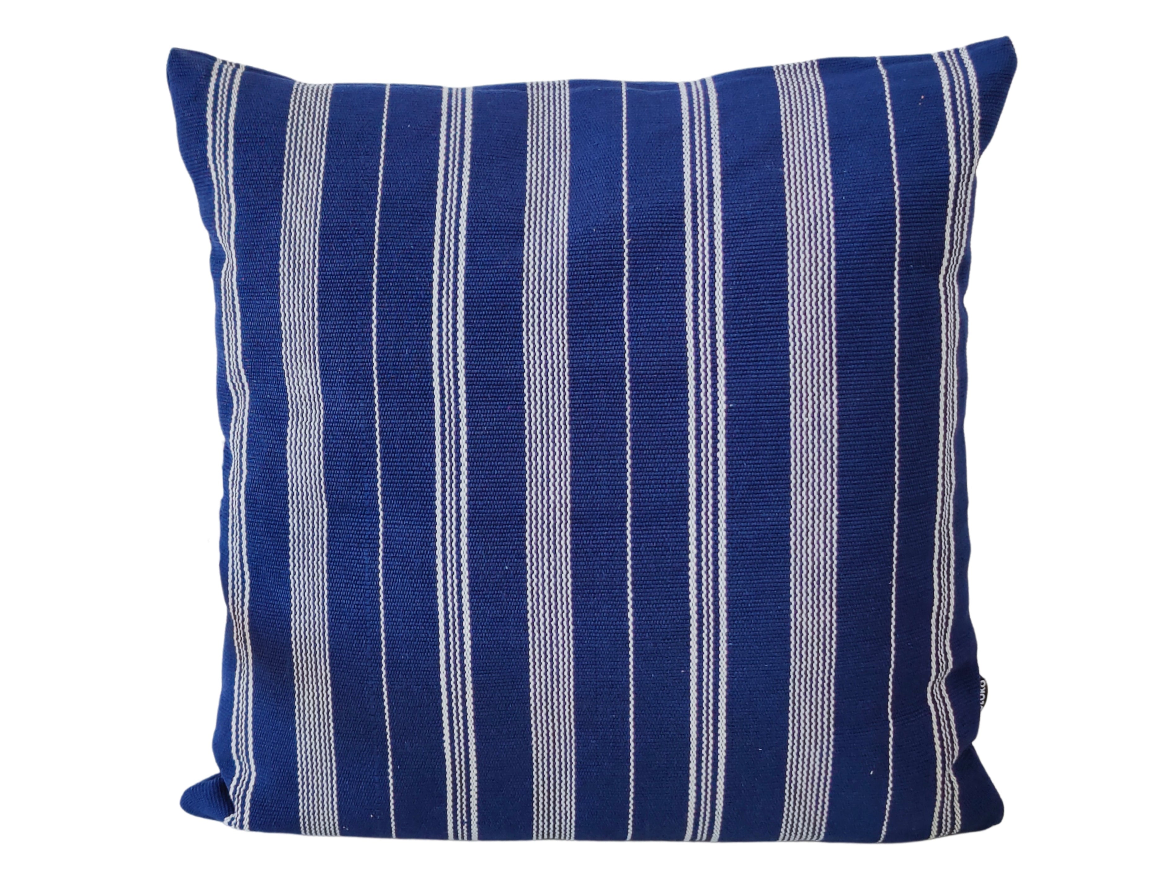 Tsiame Blue Woven Pillow (blue, beige) – SOLOKO
